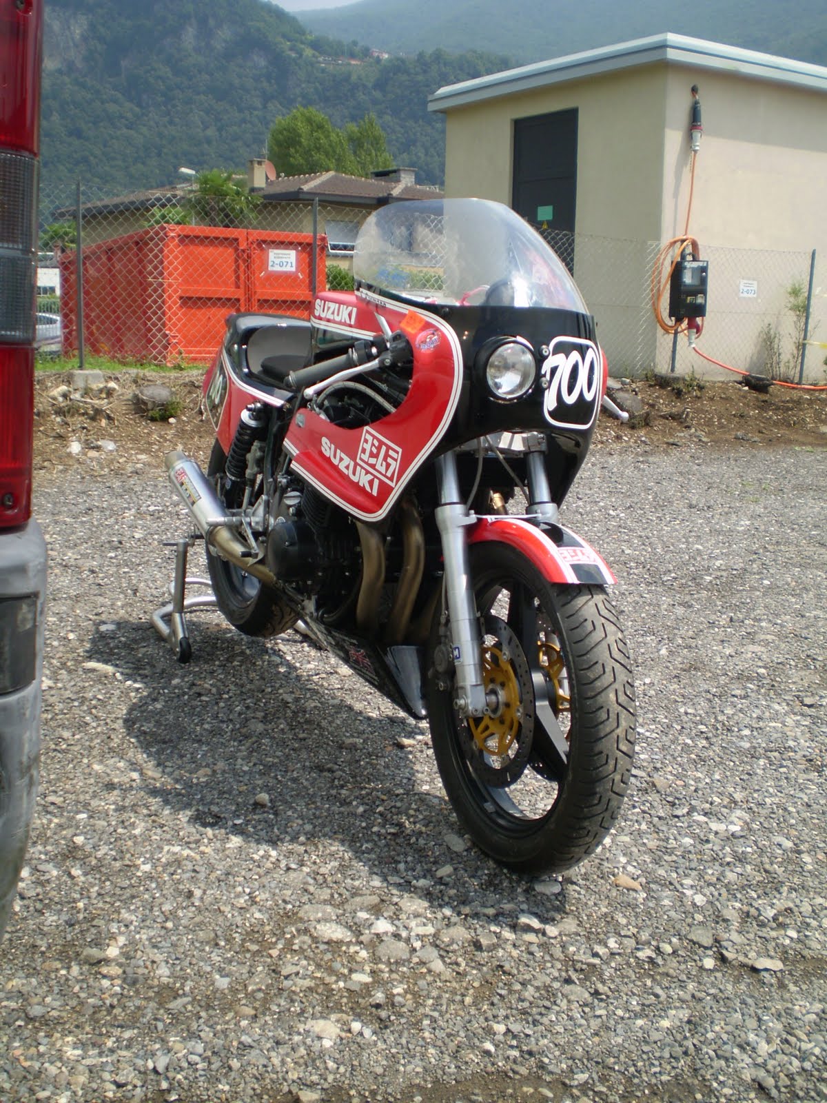 YOSHIMURA Suzuki GS 1000 R - XR69