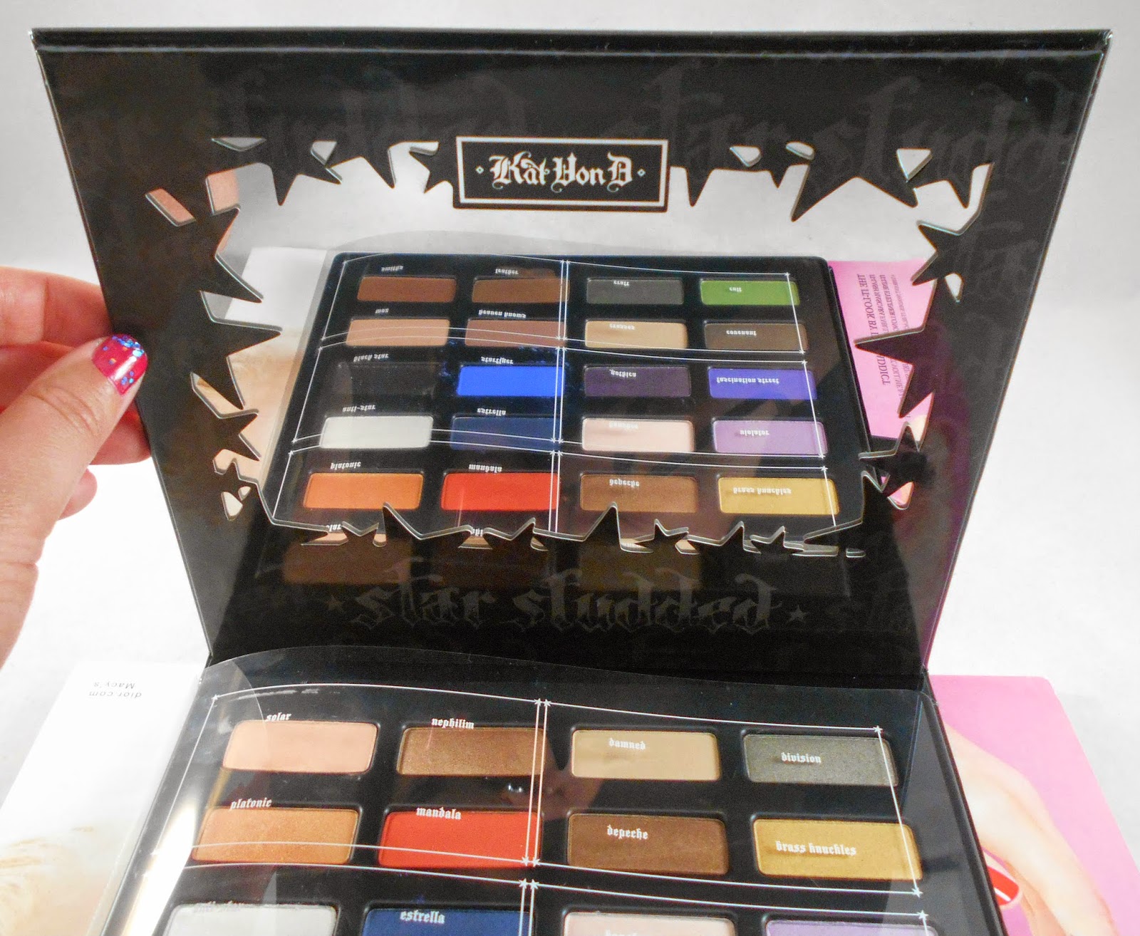 Makeup, Fashion & Royalty: Review: Kat Von D Star Studded Eyeshadow Book!