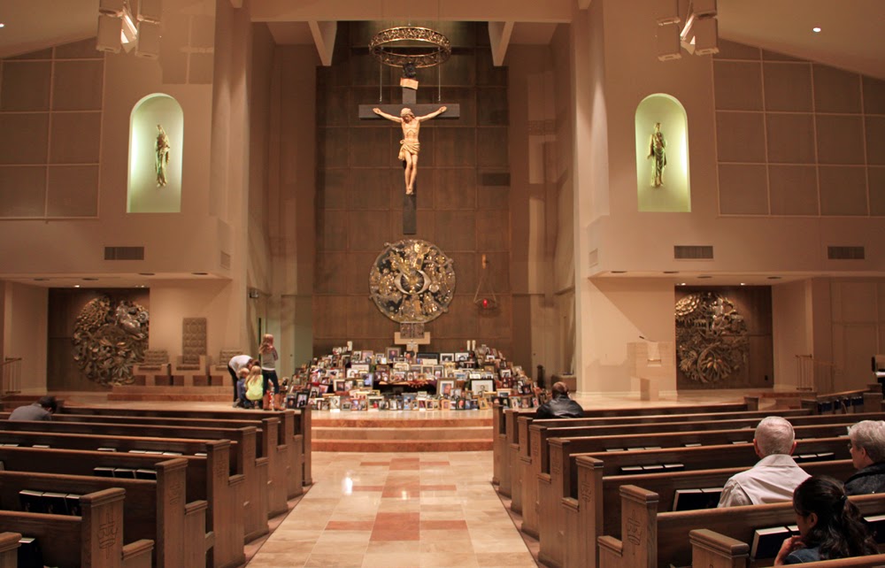 Snup's View From the Back Pew: Christ the King - Little Rock (visit #1)