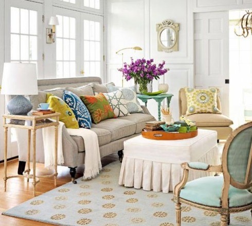 25 Ideas for Decorating with Pillows - The Cottage Market