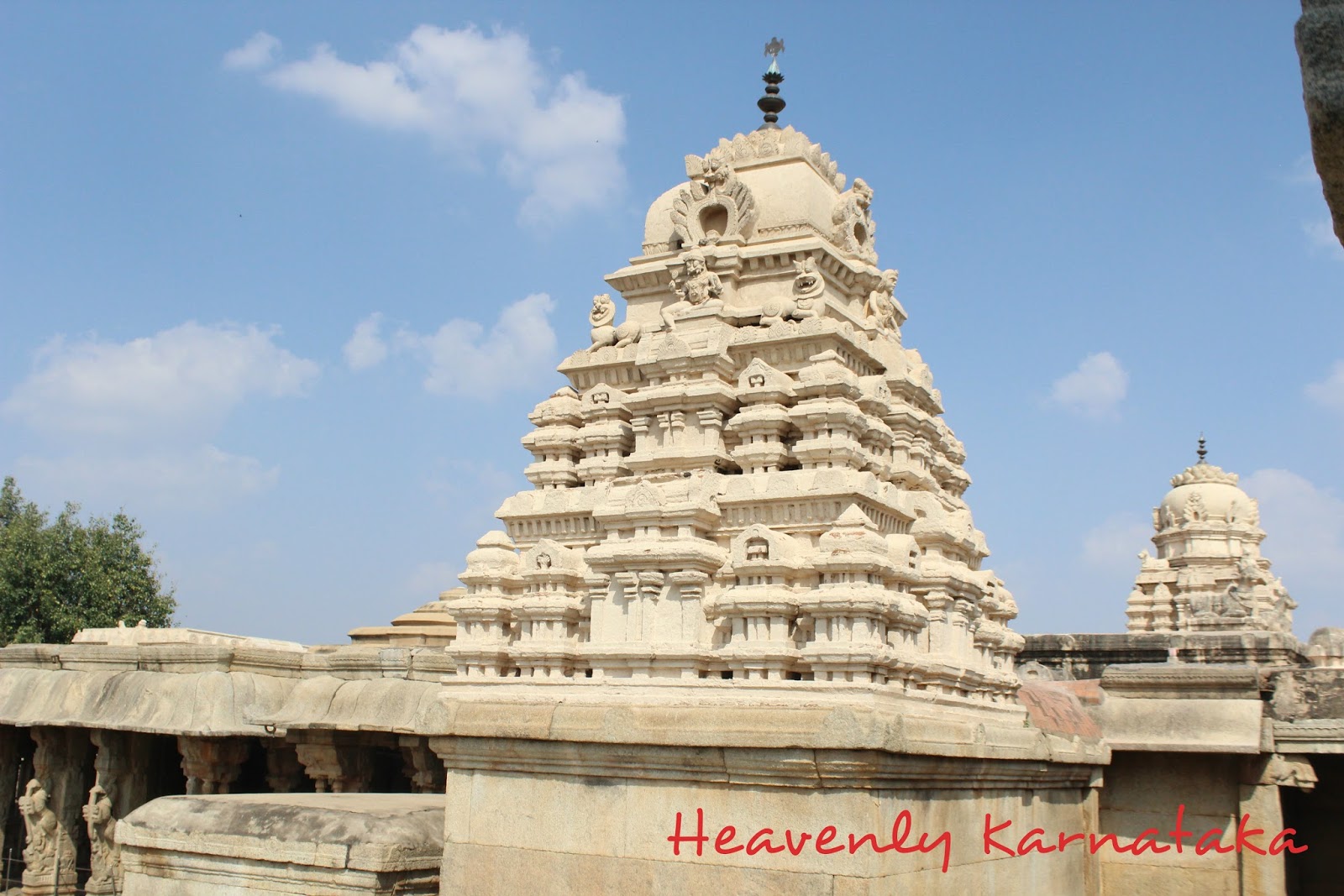 Tourist Places in Karnataka: Avalabetta - Lepakshi Temple - Nandi Hills