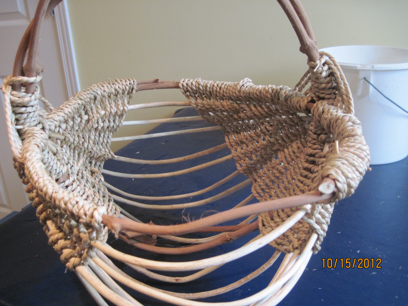 John Toft Basketry: Completing the seagrass rib basket.