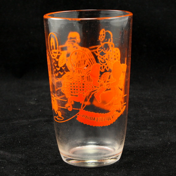 Charmings Collectibles: Swanky Swigs