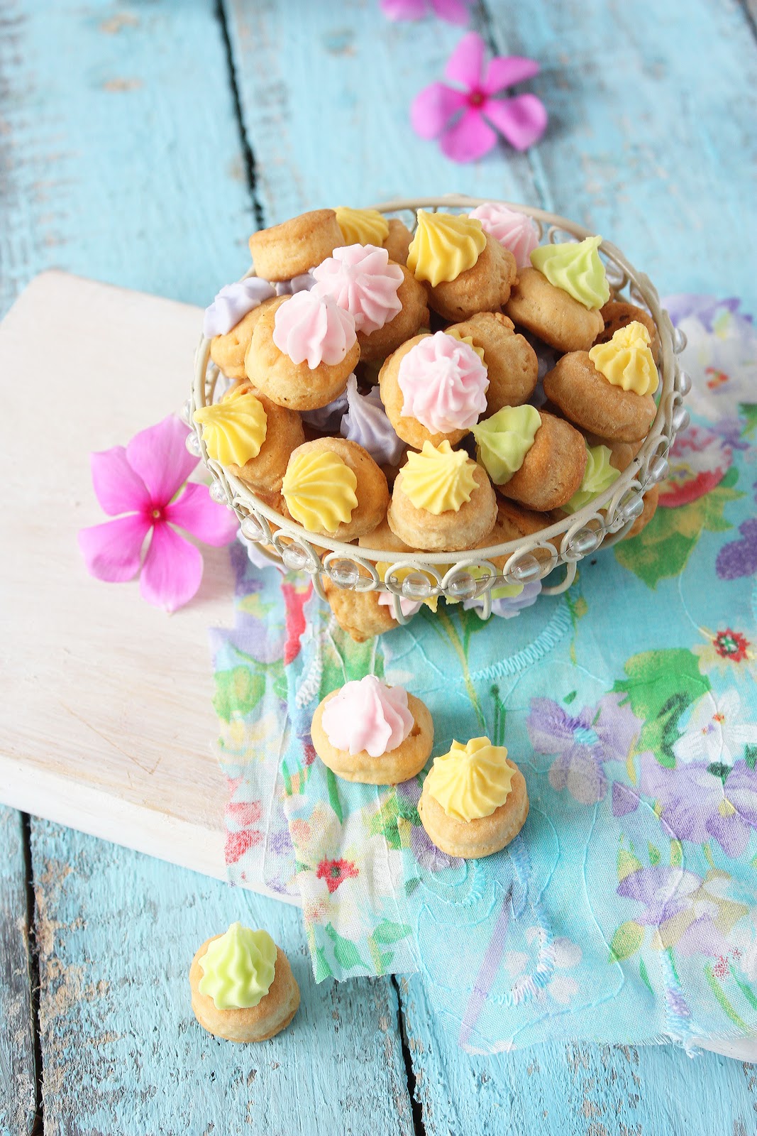 Cherry on a Cake: ICED GEMS