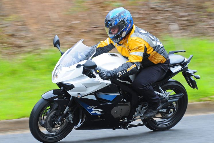 Motos Super Esportivas: COMET GT 250R