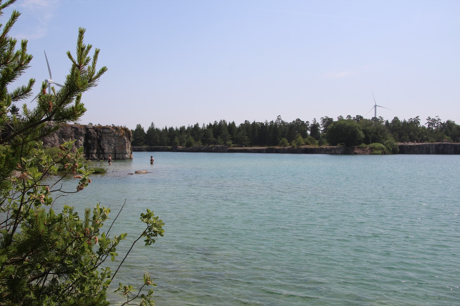 Bellas väg tillbaka: Bad i gamla kalkbrott på Gotland...