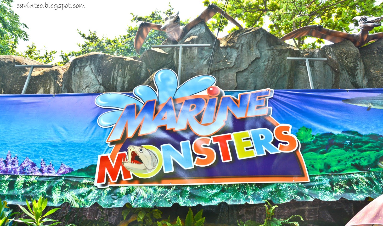 Entree Kibbles: Marine Monsters Exhibit @ Dusit Zoo [Bangkok, Thailand]