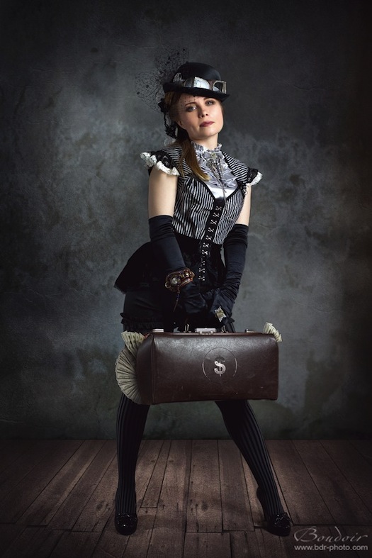 Steampunk Fashion Guide: Burlesque Satin and Stripes