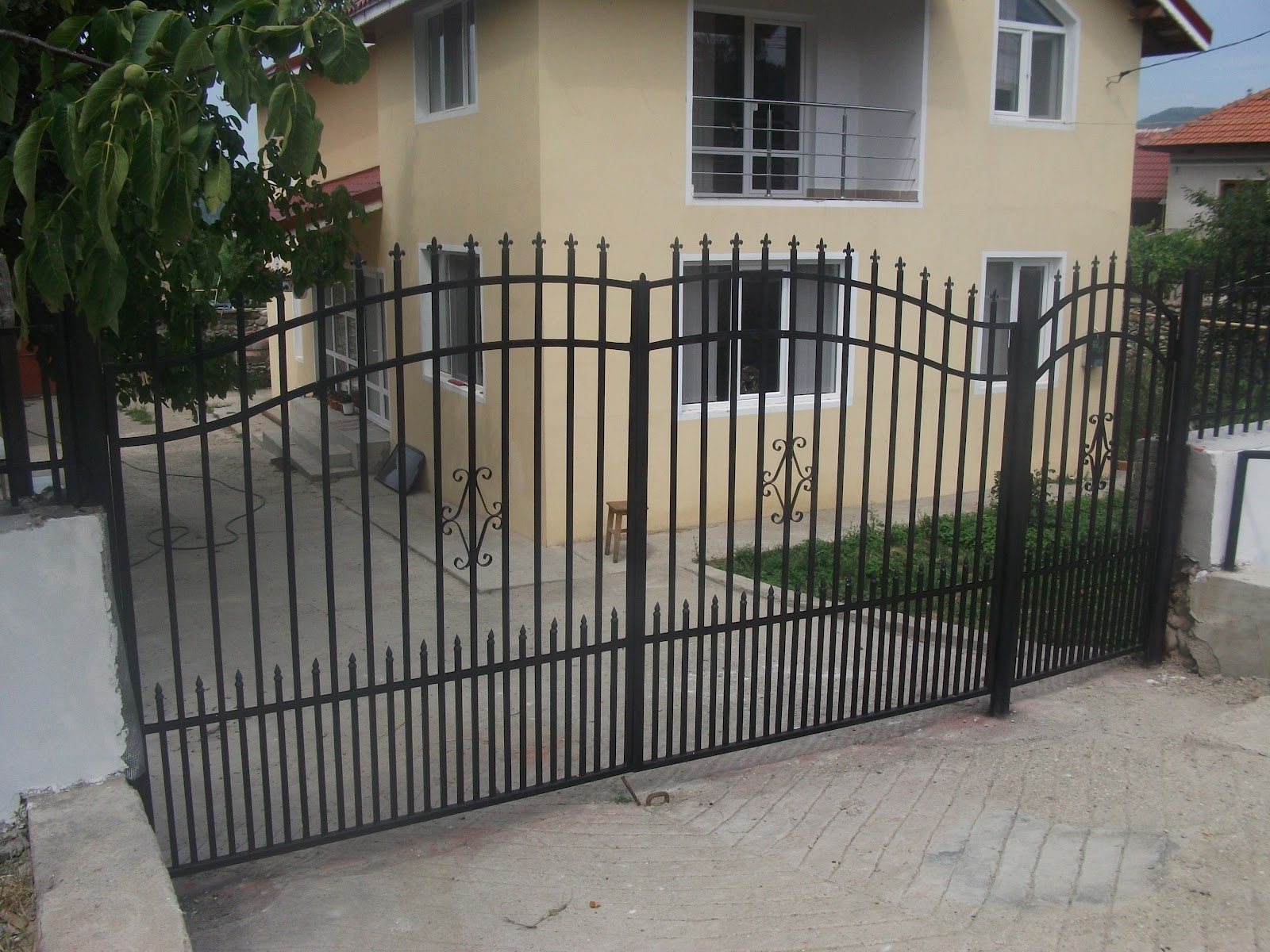 Confectii metalice din fier forjat: Poarta fier rectangular cu elemente ...