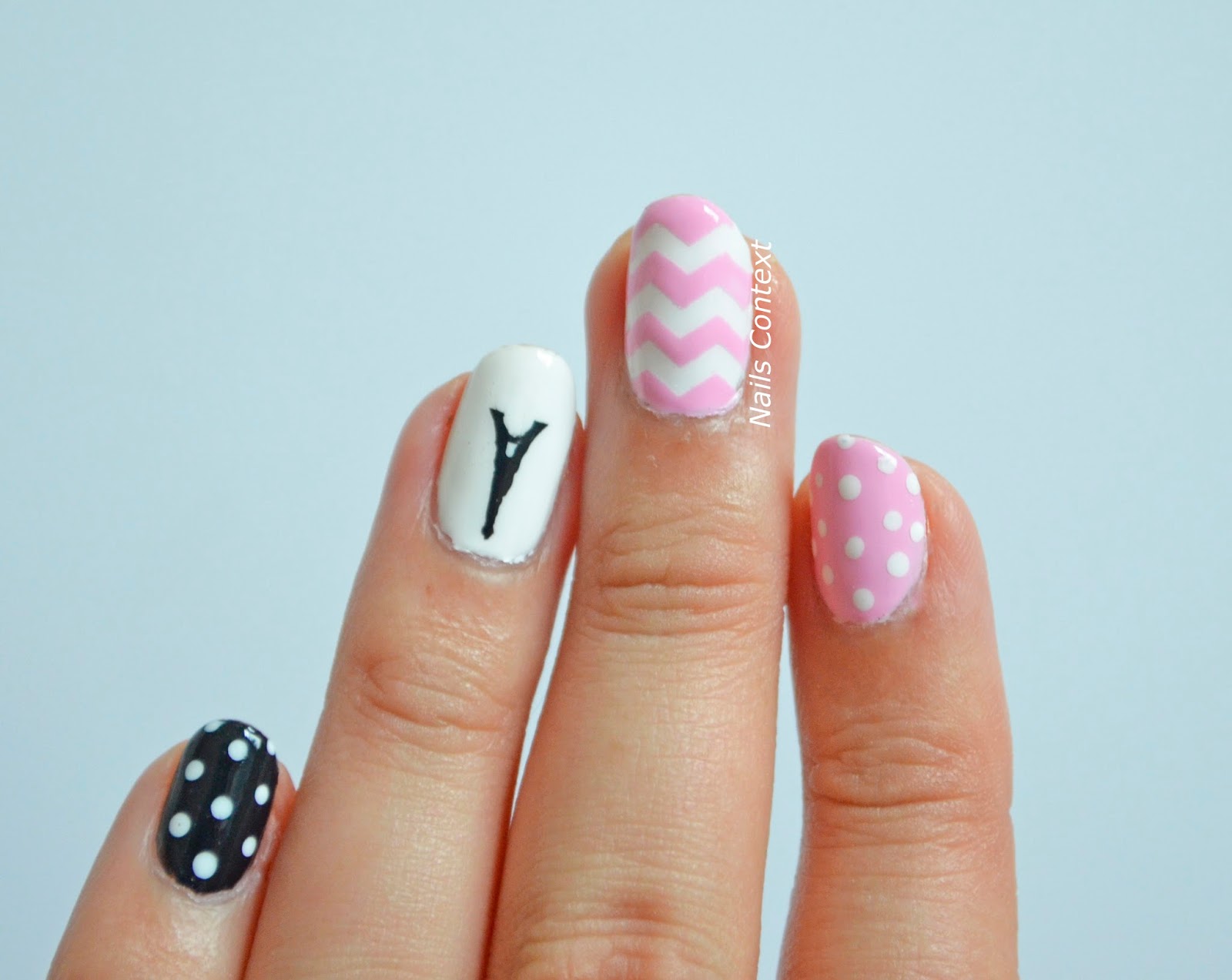 Nails Context: Paris: Eiffel Tower