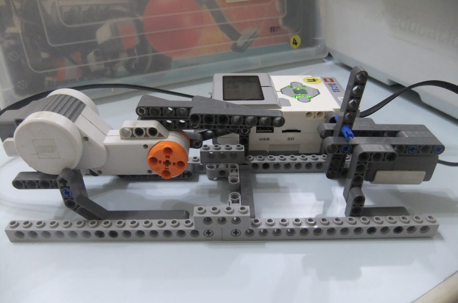 探奇 樂高機器人 LEGO SPIKE EV3 BricQ 教學 Touch Classroom : EV3 樂高機器人 - 沒路用的機器 (Useless Machine)