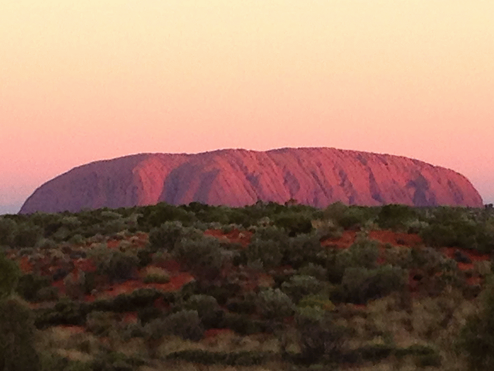 Seabaussie Travel Journal: Day 15 - The Morning Colors of Uluru (gray ...