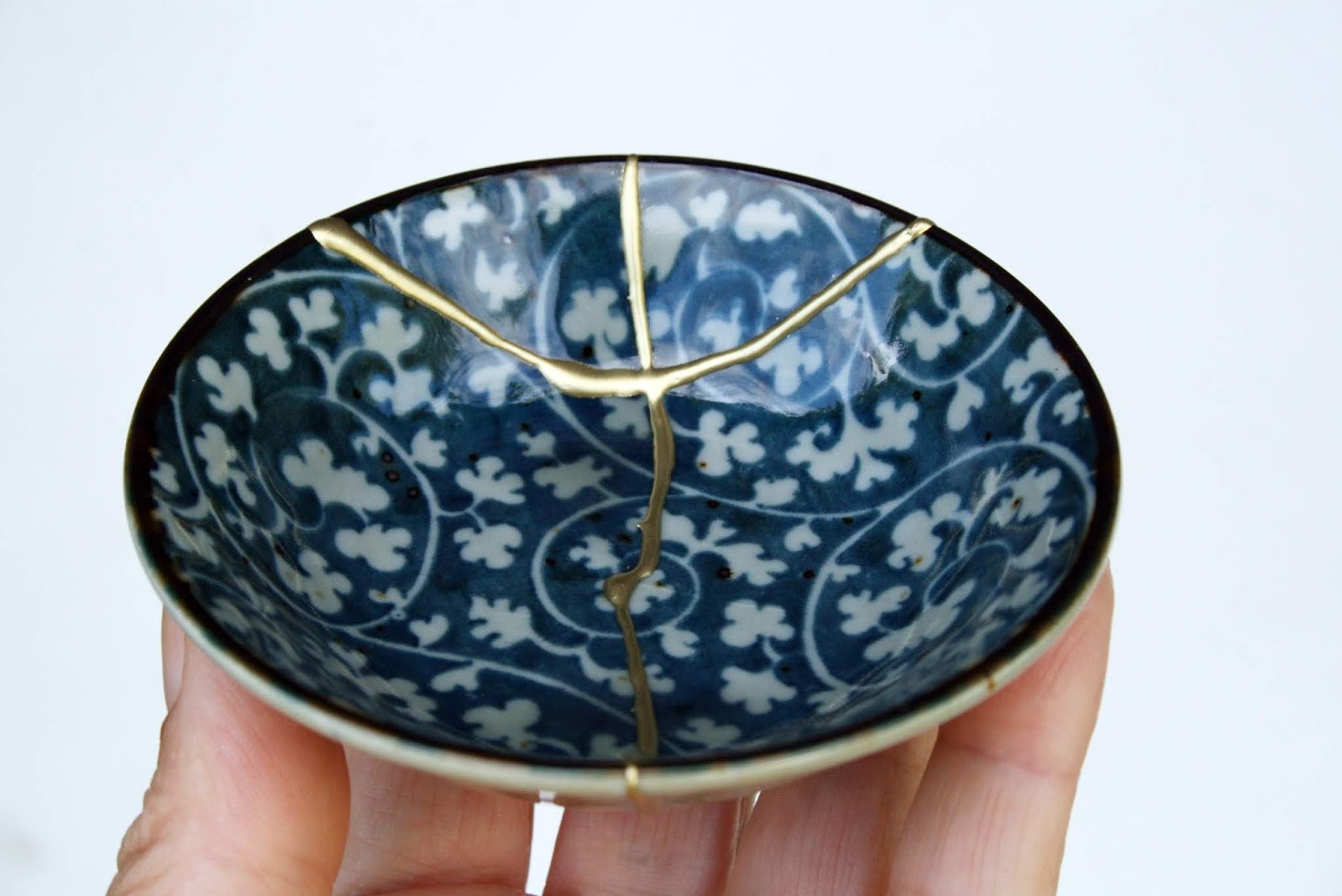 KINTSUGI