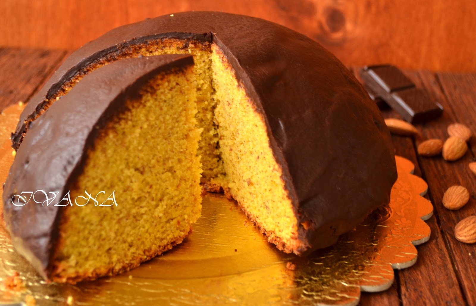 С нож и вилица в ръка: Парроцо, сладкиш с бадеми и царевично брашно ...