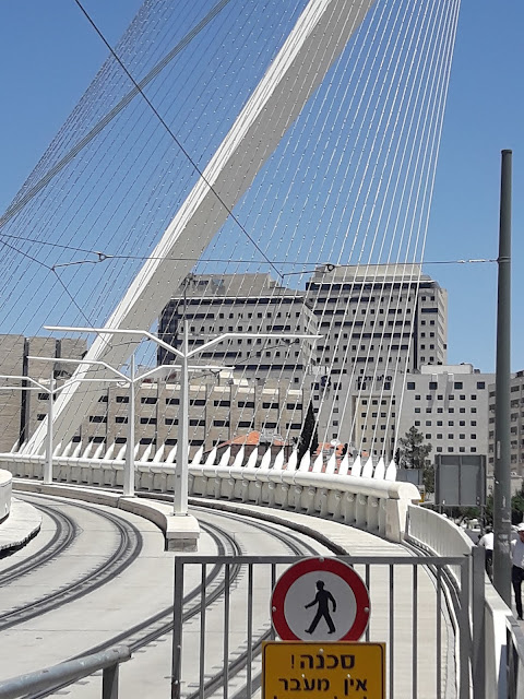A Jewish Grandmother : Enjoyable Walk on Jerusalem String Bridge