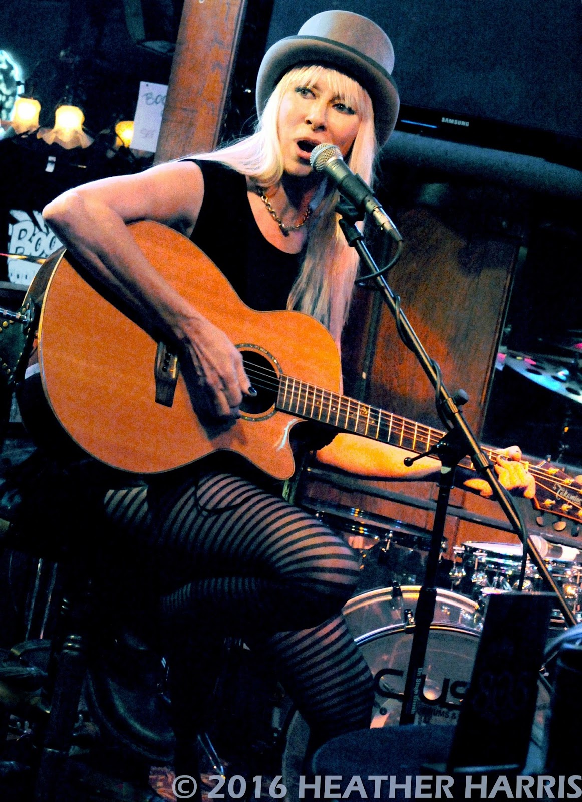 Fast Film: LESLIE KNAUER AND AL TEMAN LIVE 4.23.16, Maui Sugar Mill Bar