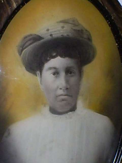 Bethany Barnett's Instagram, Twitter & Facebook on IDCrawl