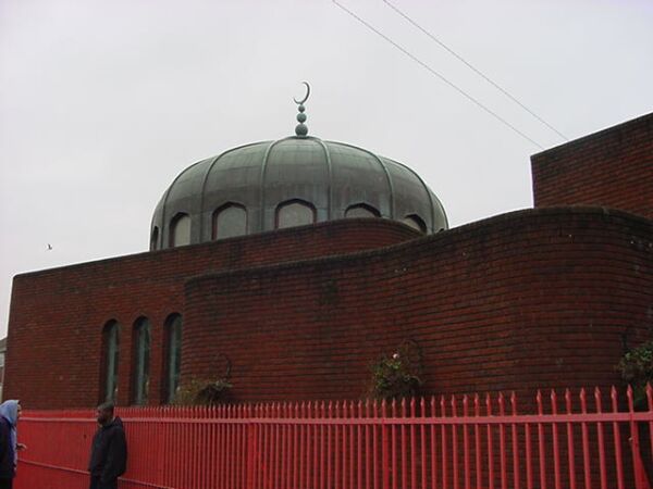 Muslim Window: GRAND MOSQUES IN UNITED KINGDOM