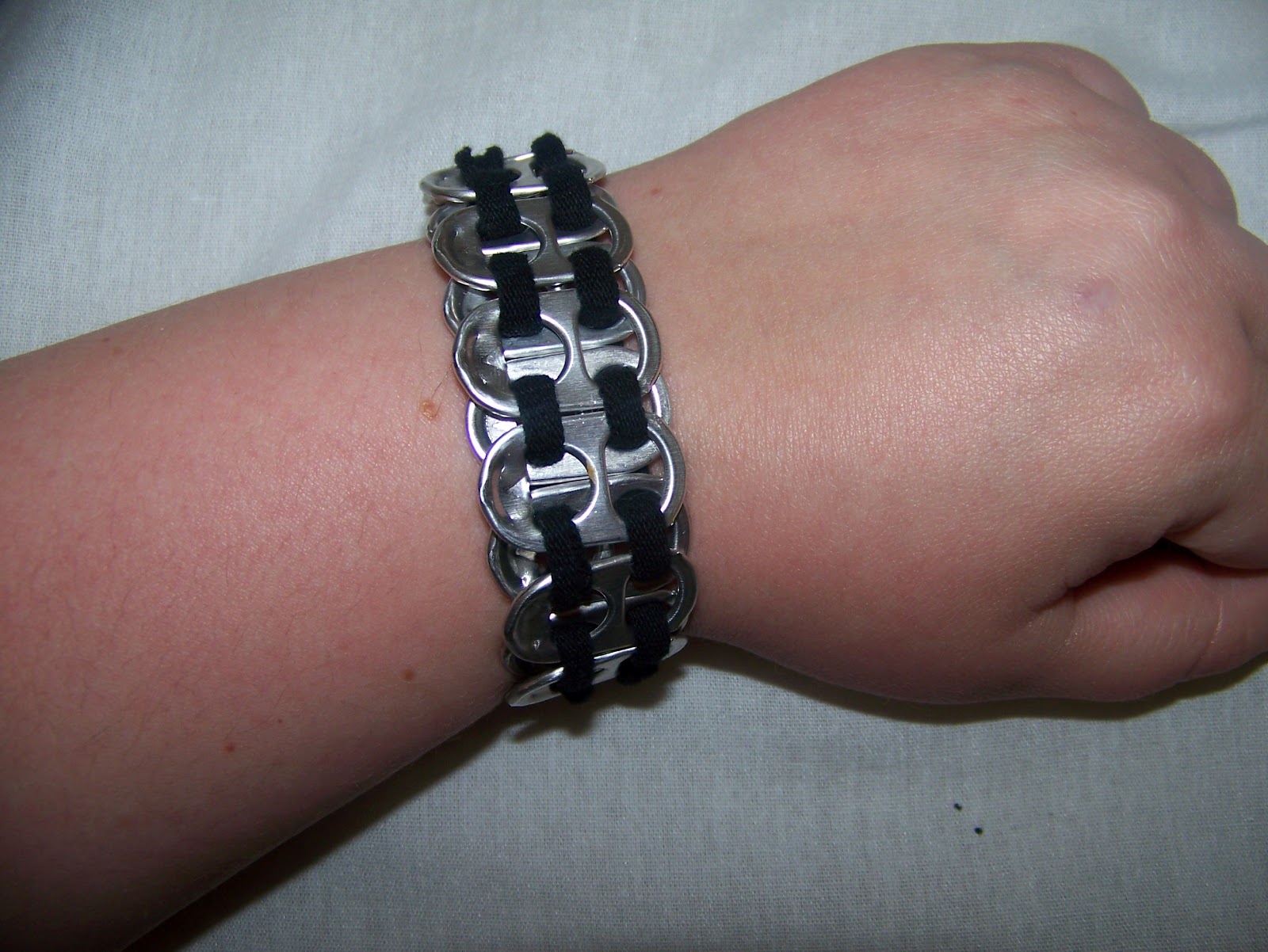 Making Cooley Stuff: Pop Tab Bracelets