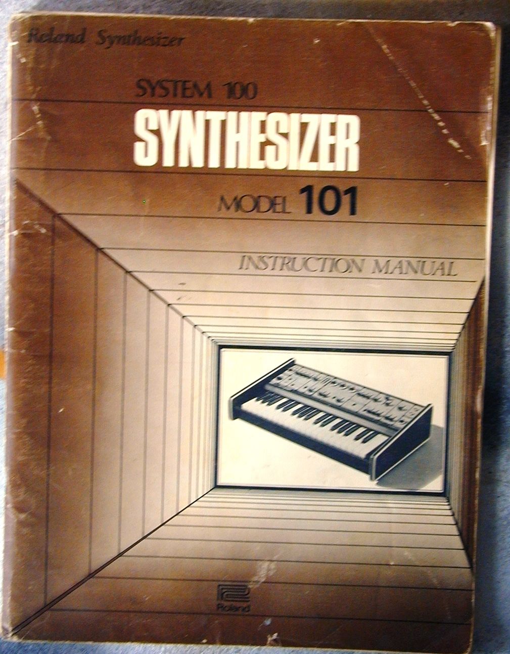 MATRIXSYNTH: ROLAND SYSTEM 100 with Flight Case & Manuals