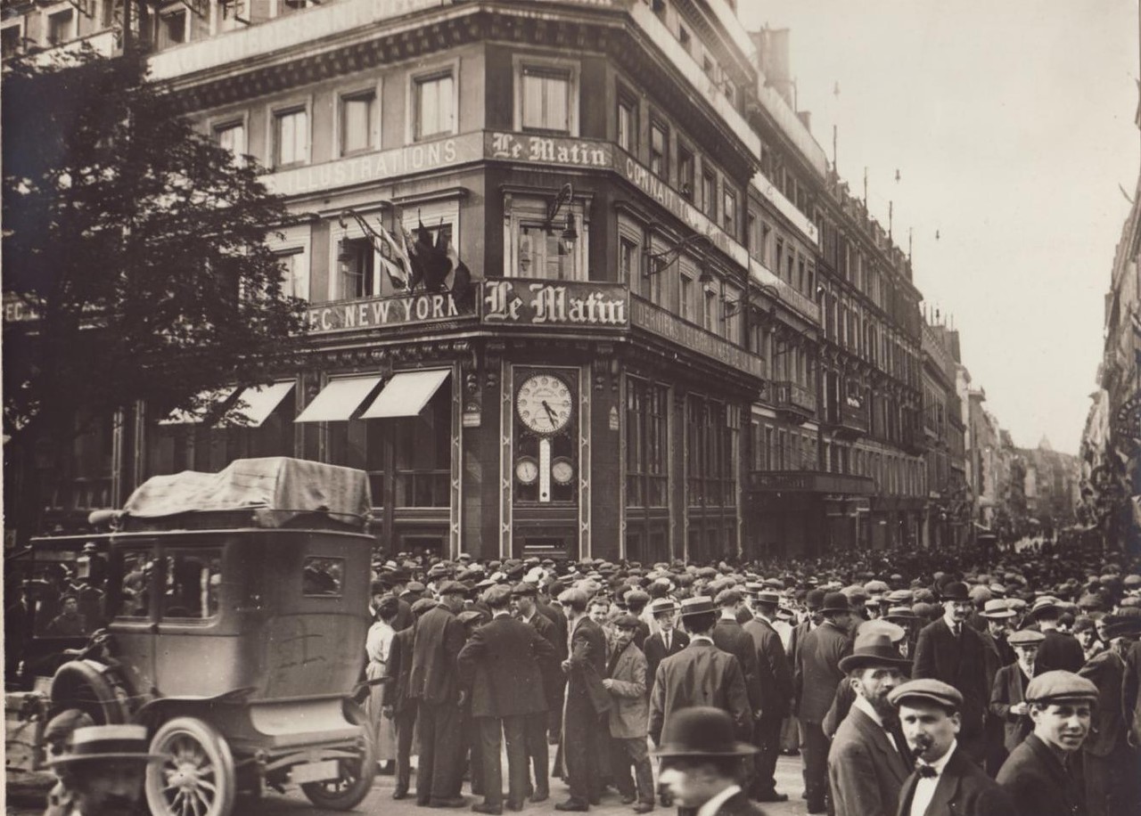 The War Seen From the Street: Rare and Astonishing Photos Document ...