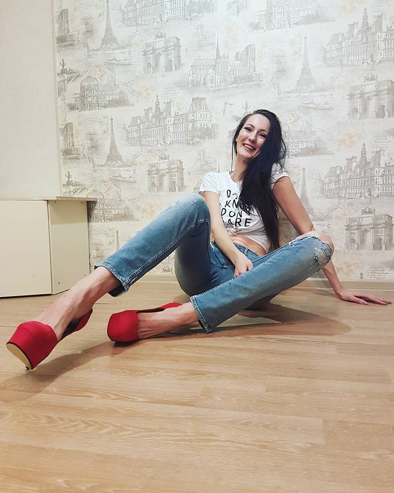 Meet Ekaterina Lisina, The Tallest Yet A Very Beautiful Russian Model ...