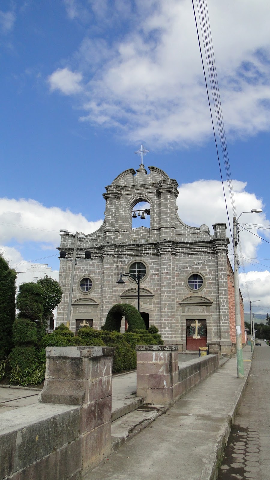 UN RECORRIDO POR LA PROVINCIA DEL CARCHI