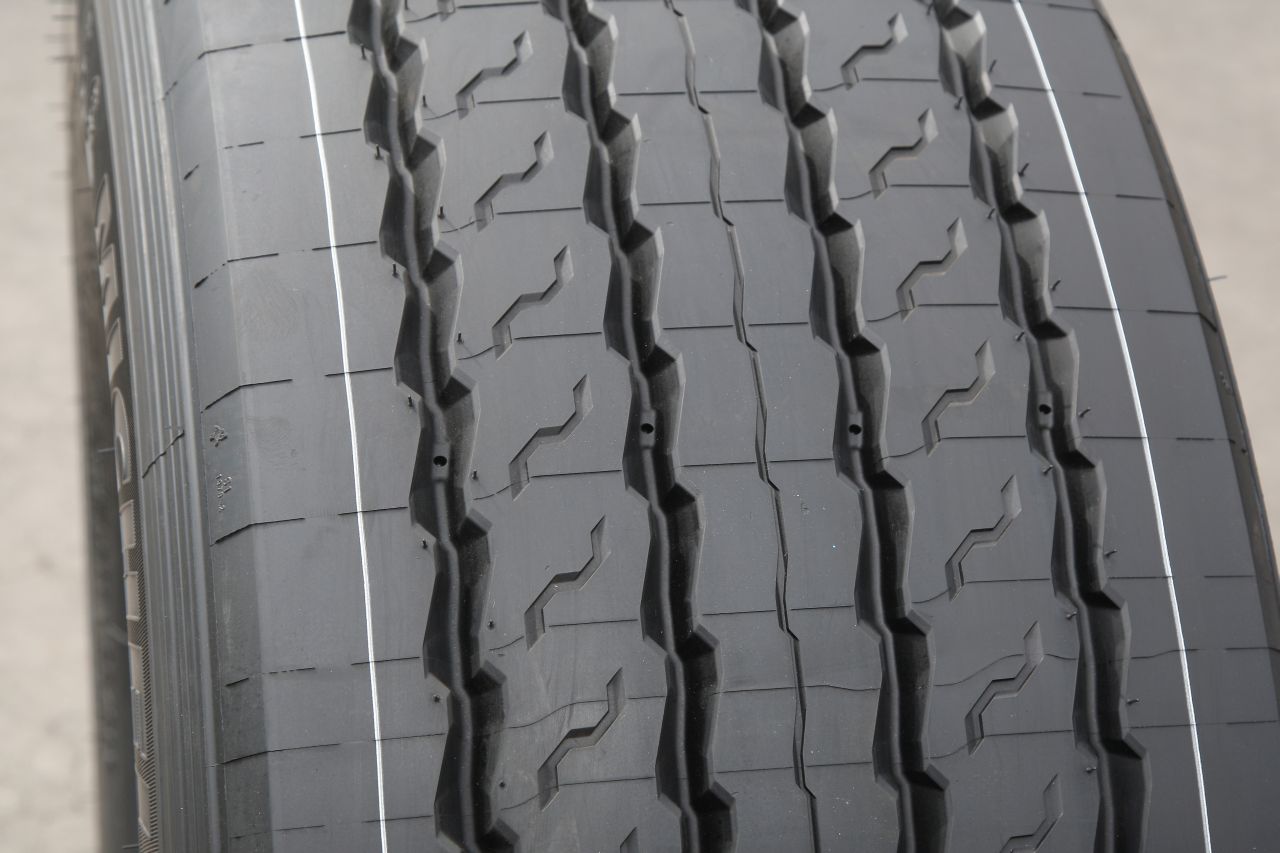 Revista Coche: Michelin lanza en España el neumático para transporte ...