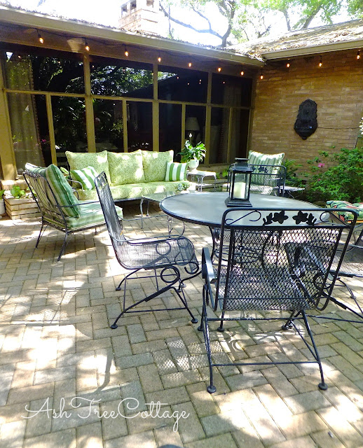 Ash Tree Cottage: March 2016