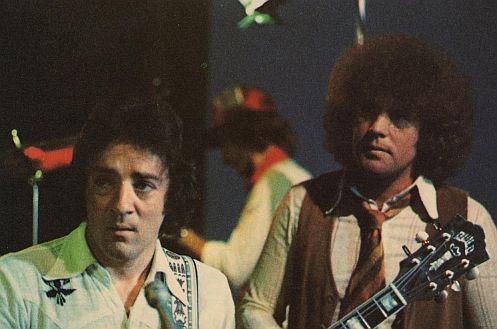 HISTORY OF AUSTRALIAN MUSIC FROM 1960 UNTIL 2000: MOSCOS AND STONE