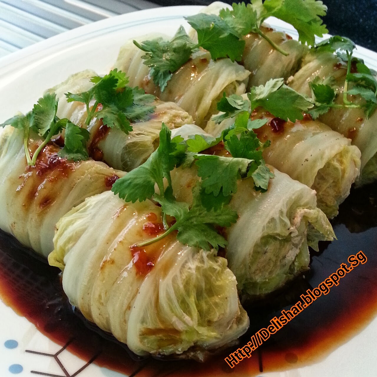 Cabbage Wraps with Sweet and Spicy Sauce - Delishar | Singapore Cooking ...
