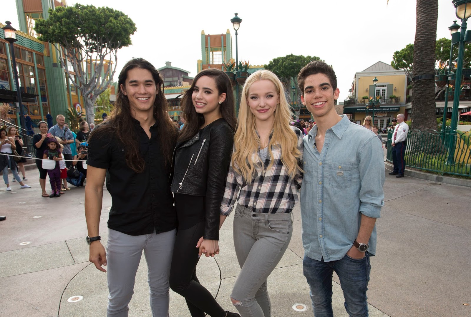 Dove Cameron Polska: Descendants Fan Event