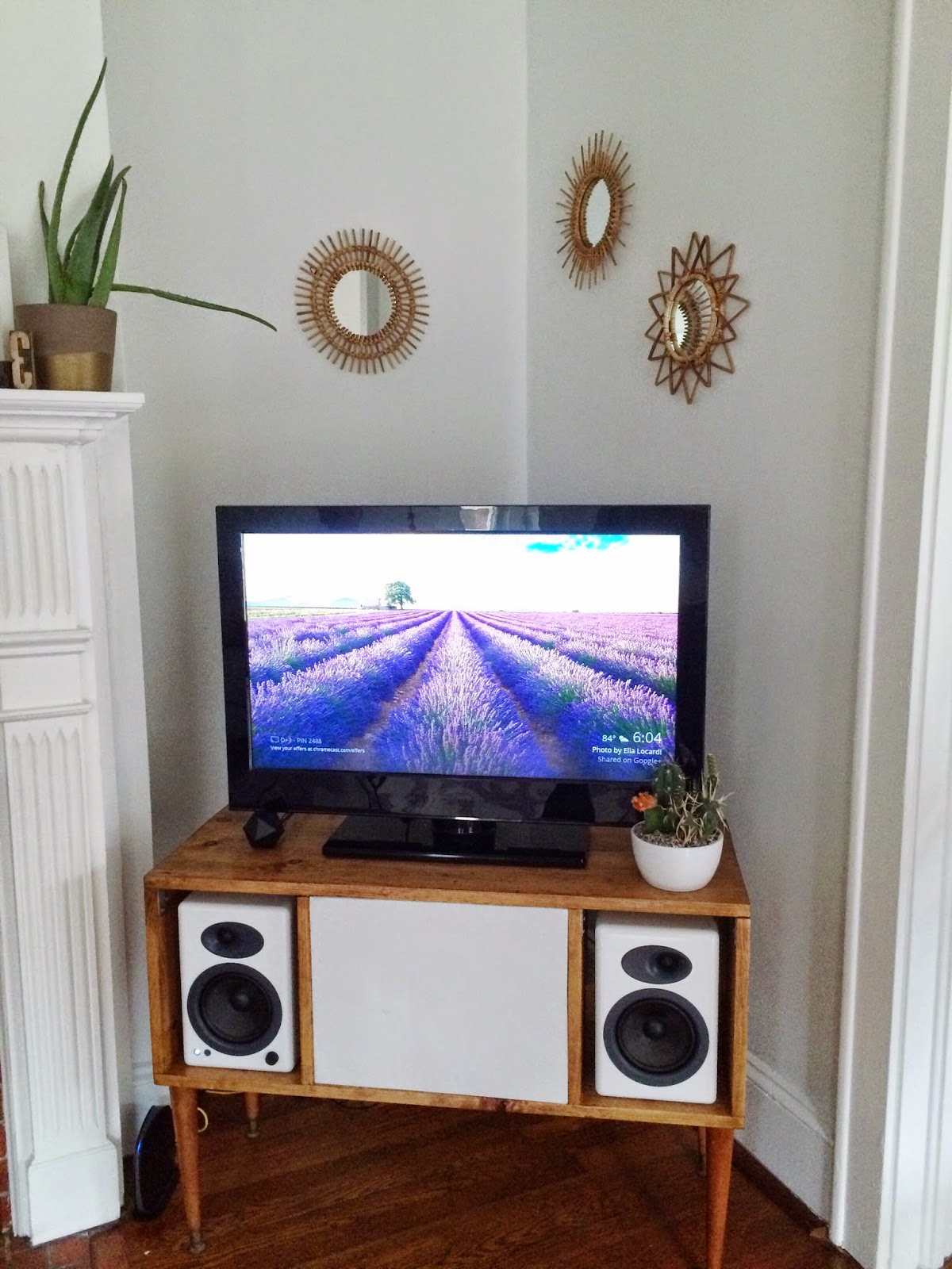 d+e: DIY // midcentury modern TV stand