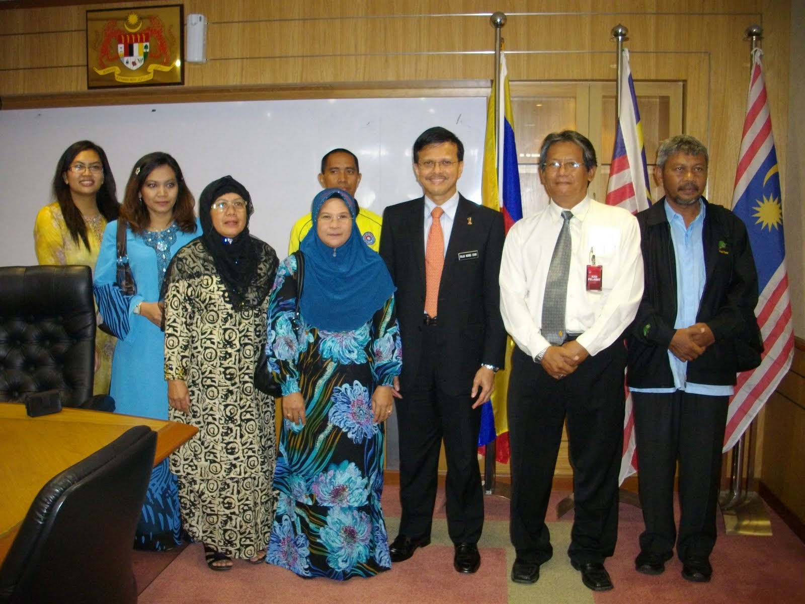 RUKUN TETANGGA PANGSAPURI BUKIT BARU: Sumbangan dari Menteri Wilayah ...