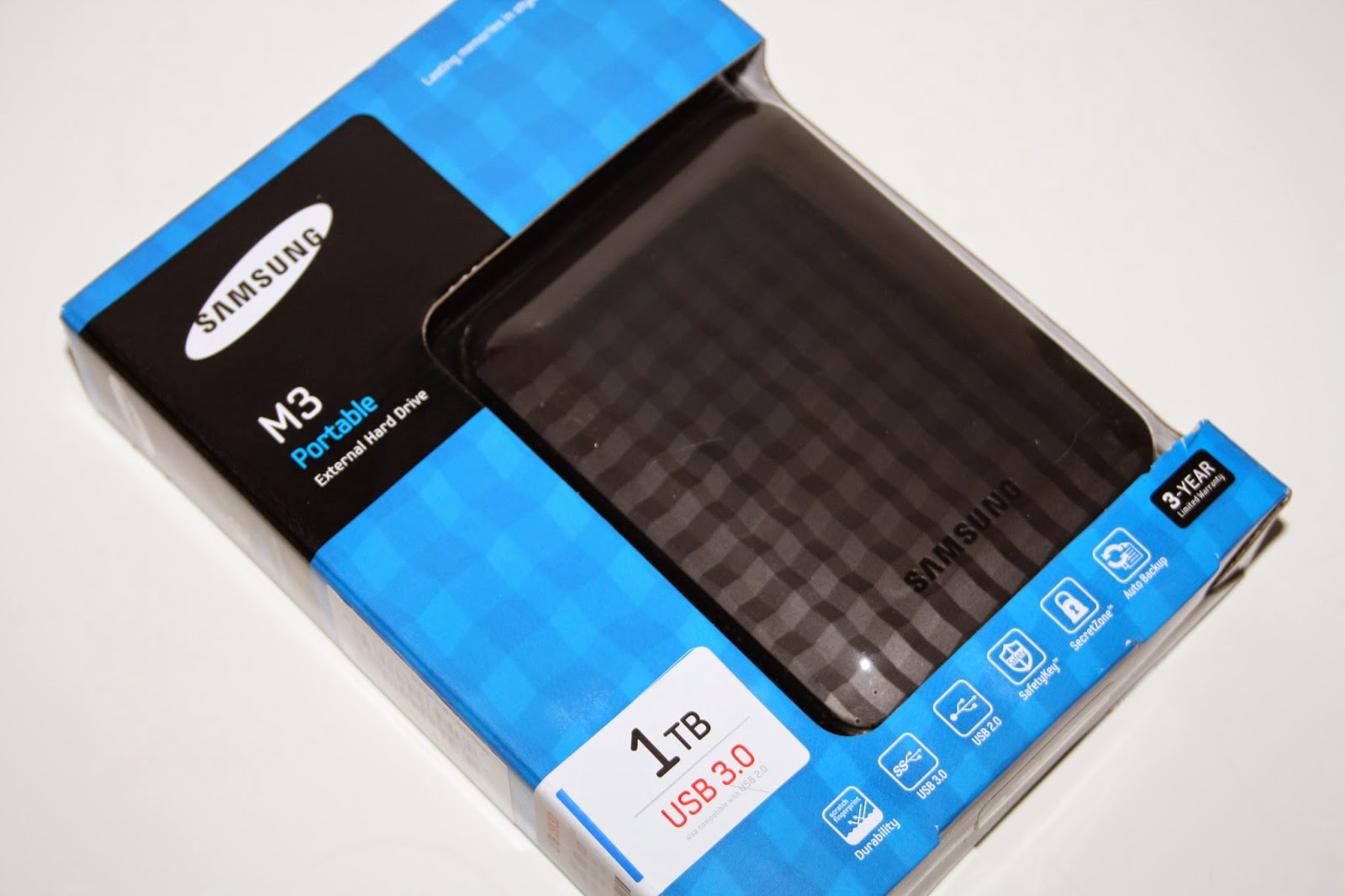 REVIEW: SAMSUNG PORTABLE HARD DRIVE. - PRETTY YOUNG THING