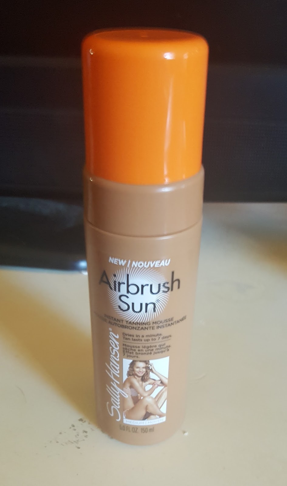 Charme by Ericka: Sally Hansen Airbrush Sun Tanner Review