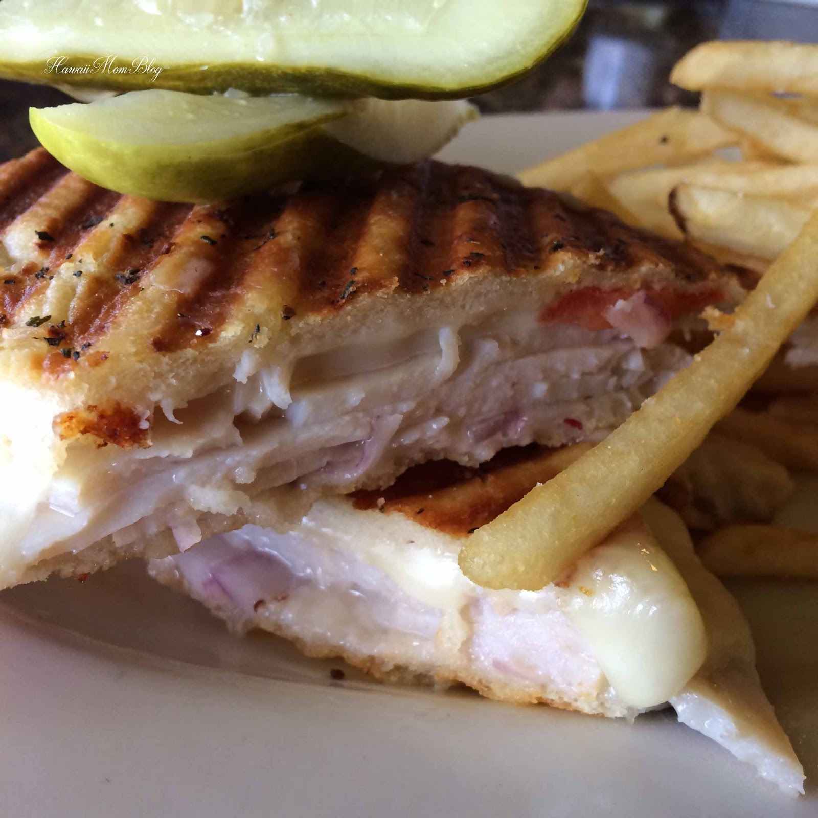 Hawaii Mom Blog: Ryan's Grill