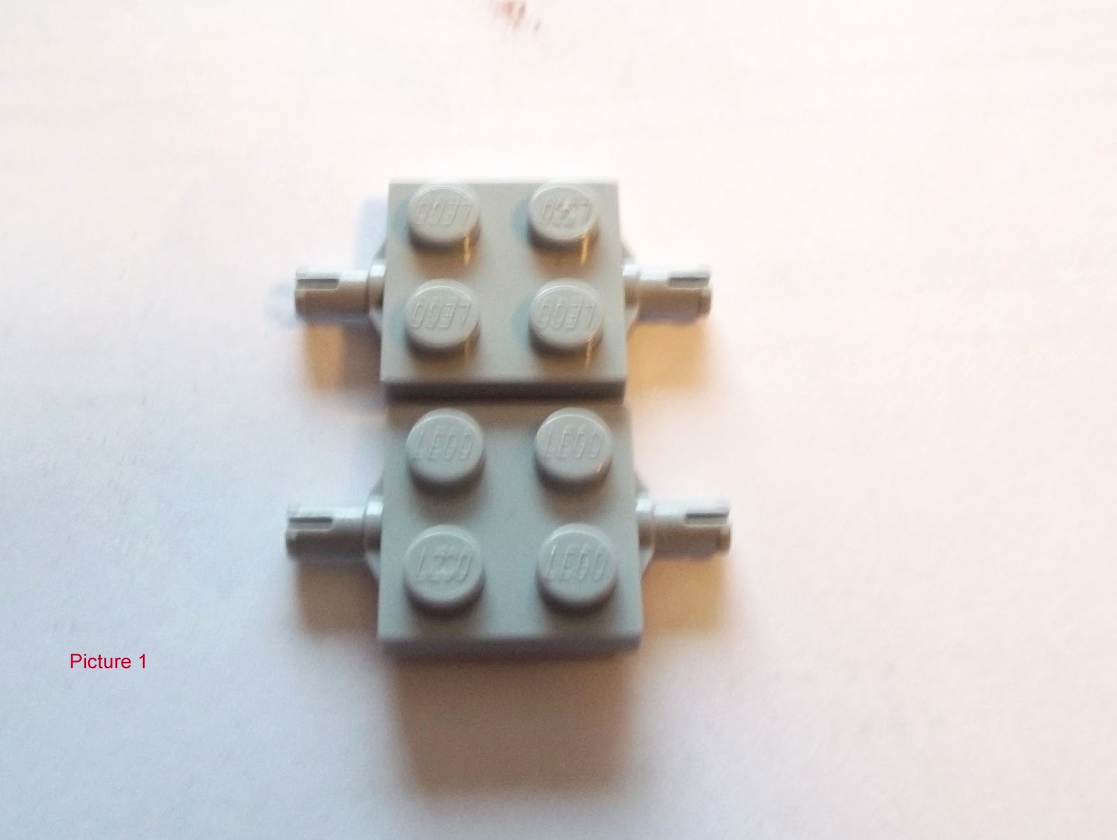 The Nicolas Gazette: INSTRUCTION ON HOW TO BUILD A SMALL LEGO ROBOT