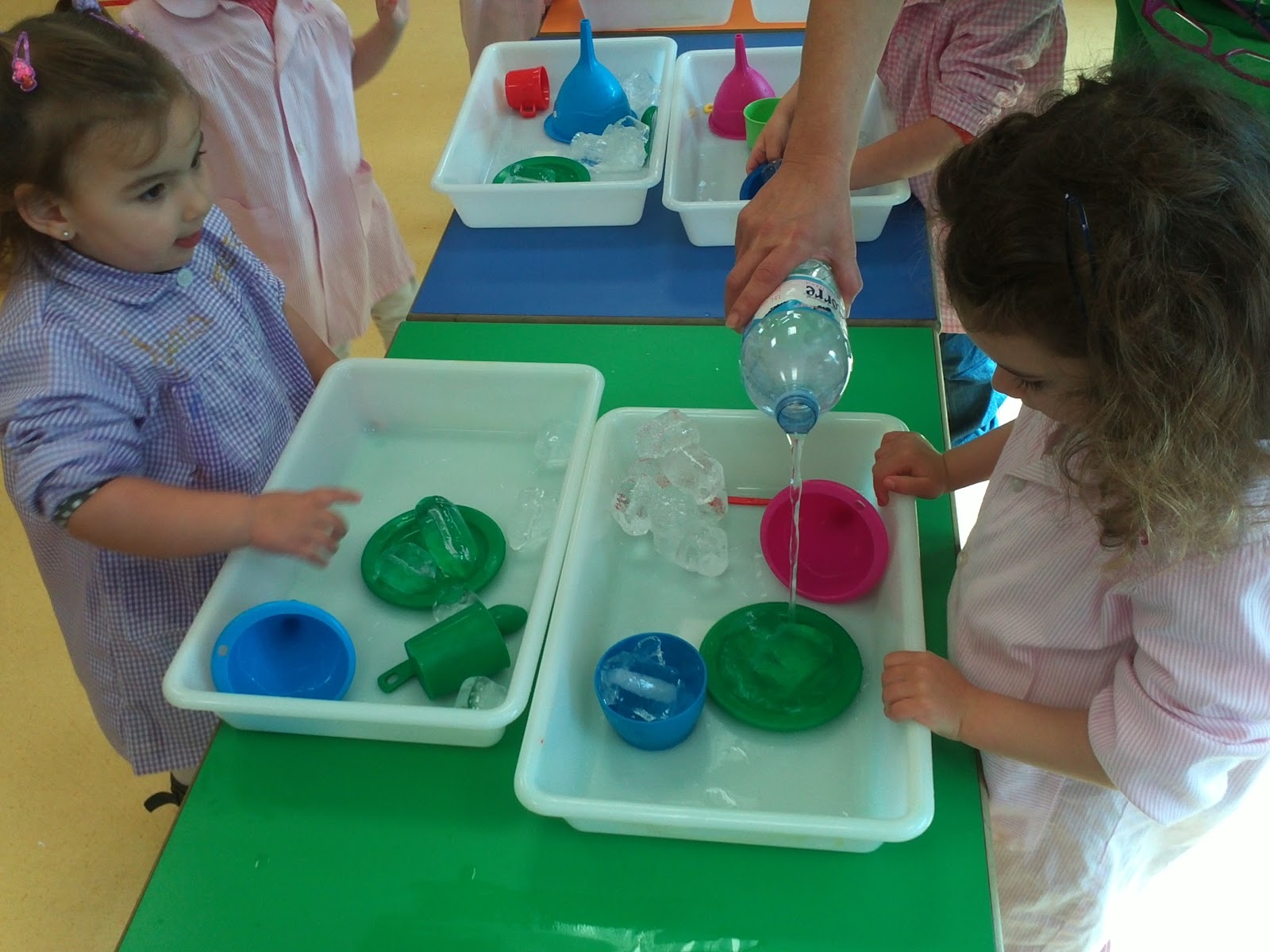 "Fuente de la Salud" INFANTIL: Bandeja: Cubitos de hielo