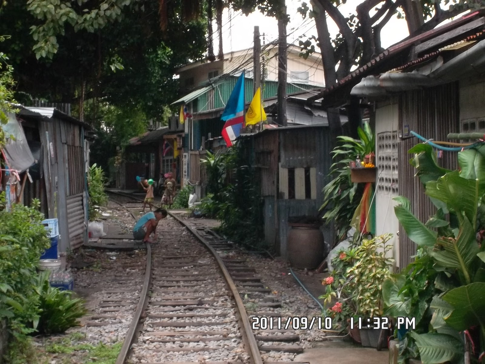 YAUM's PHOTO DIARY: 2 Digi Photos From Klong Toey Slum