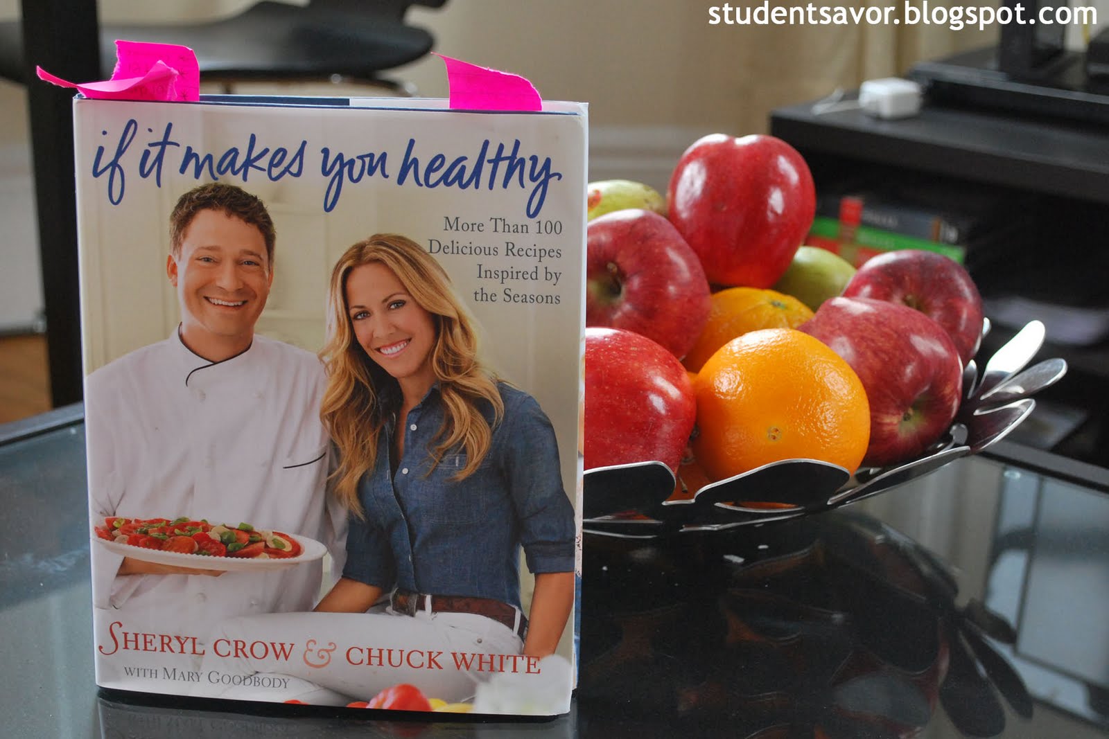 STUDENT SAVOR: Book Review: Sheryl Crow's Cookbook