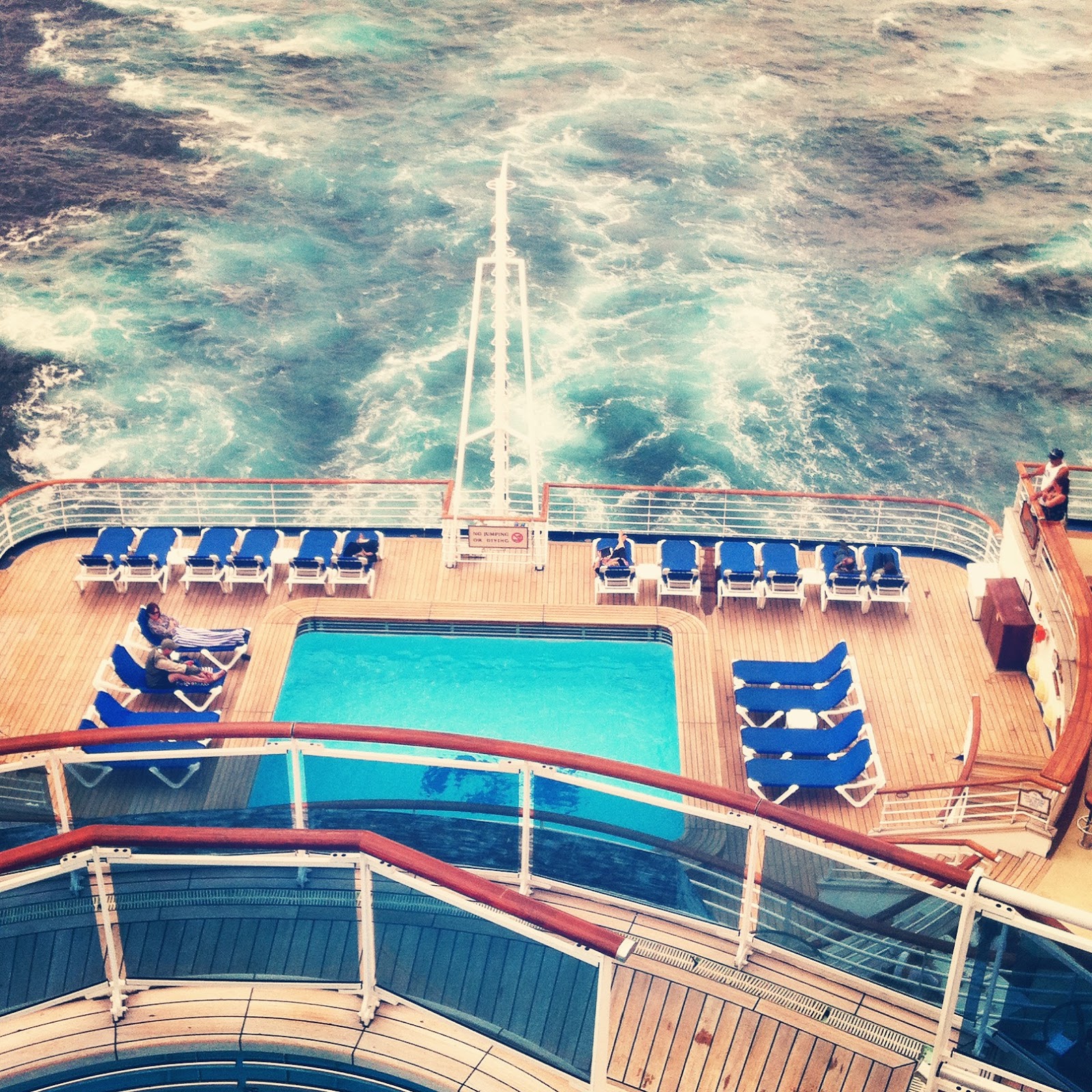 Deb's Days: Cruise Ship Pools