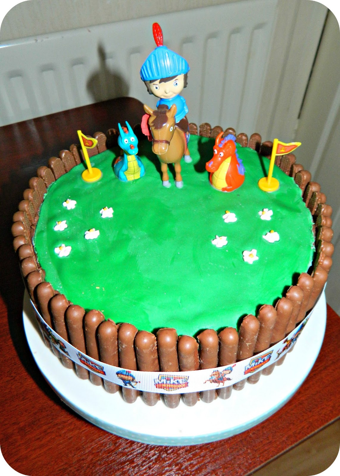 Mike The Knight Cake
