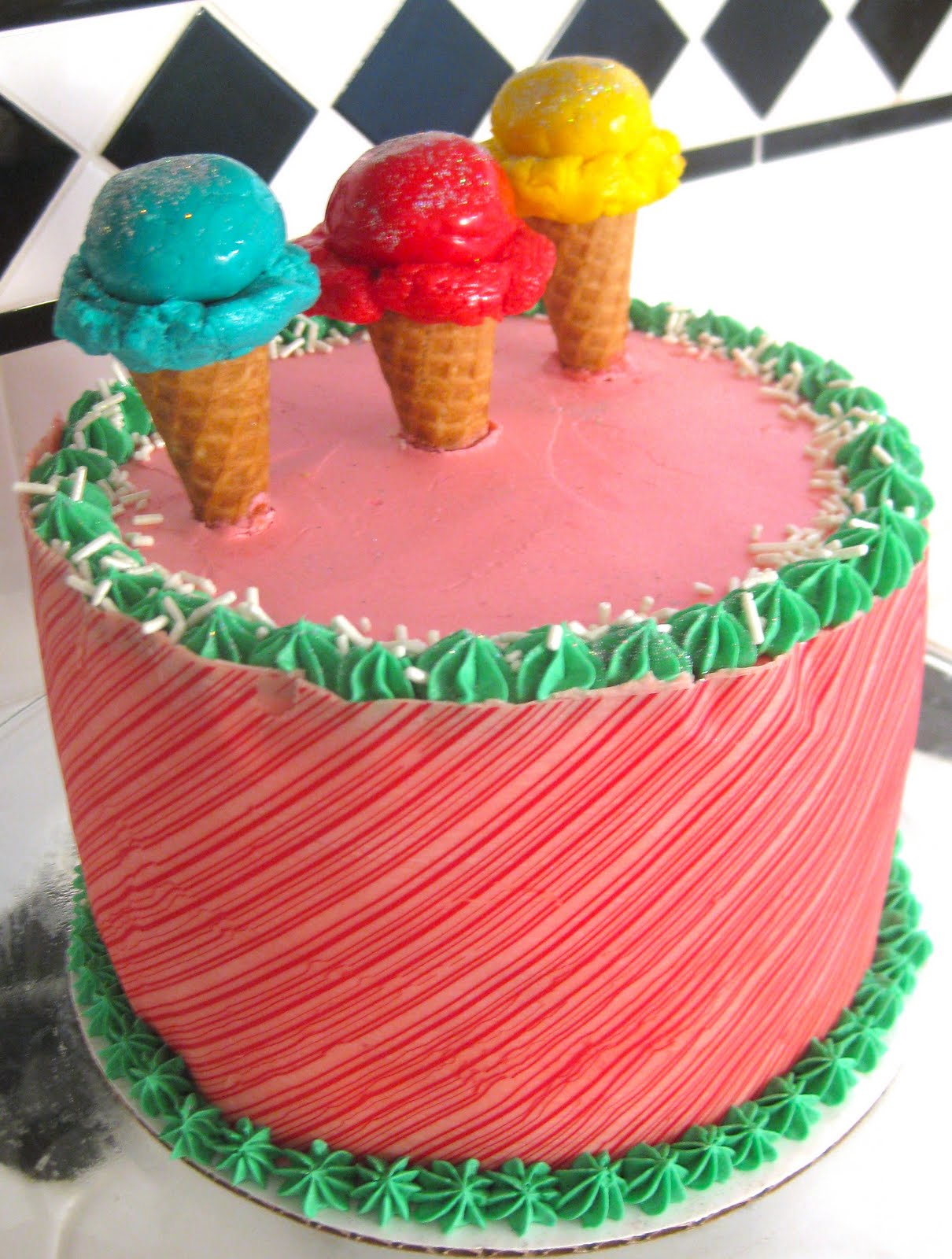 Pixie Crust: Ice Cream Parlor Cake