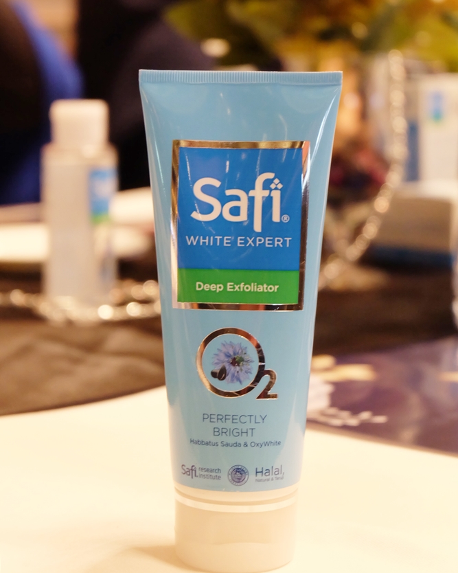 Mencoba SAFI White Expert Skincare - Wulan Kenanga
