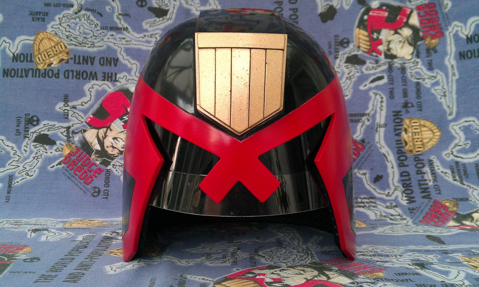 Cellar of Dredd: 'Official' Judge Uniform - Planet Replicas