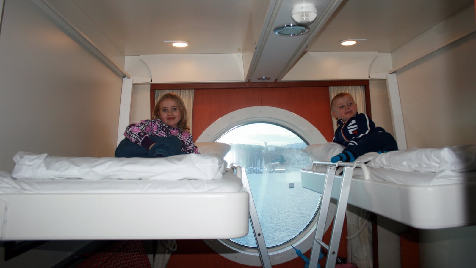 Trines lille: JULEMAGI for ungene på Color Magic