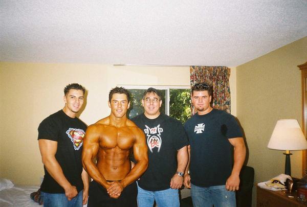 the beauty of male muscle: muscle friends