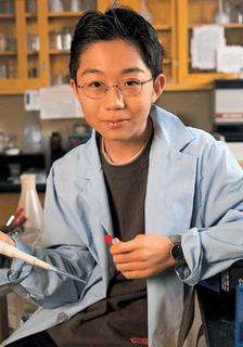 Dewi: 7 Manusia Terjenius Di Dunia Versi On The Spot