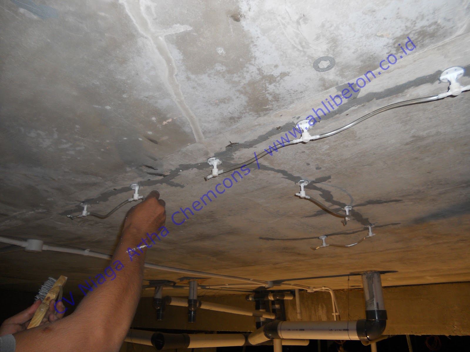 PERBAIKAN BETON retak, pecah, gompal dan keropos